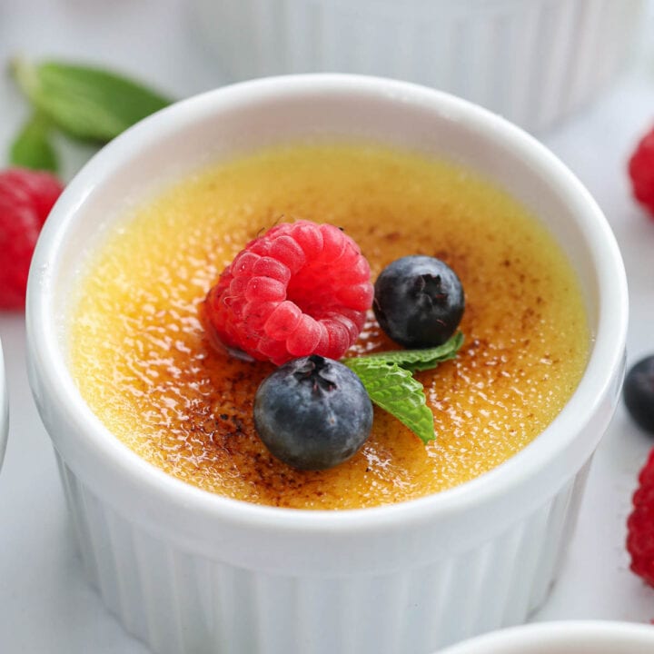 Crème Brulée Recipe (4 Ingredients) - Simply Home Cooked