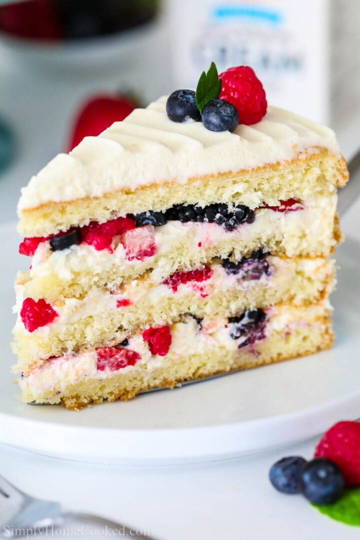 Berry Chantilly Cake - Simply Home Cooked