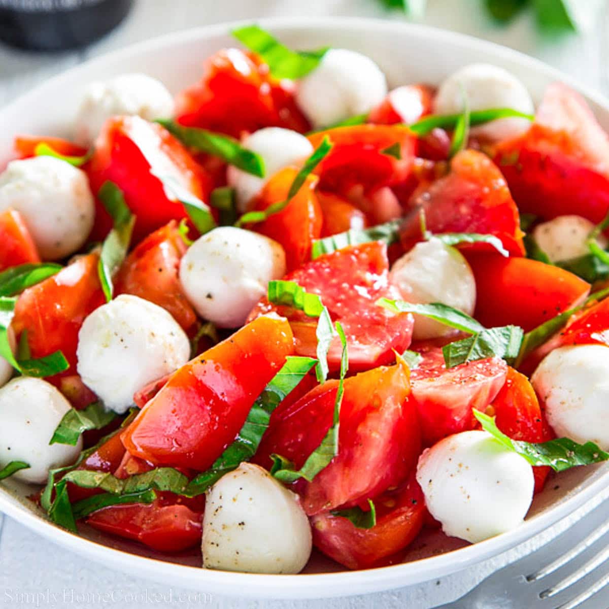 Easy Caprese Salad - Simply Home Cooked